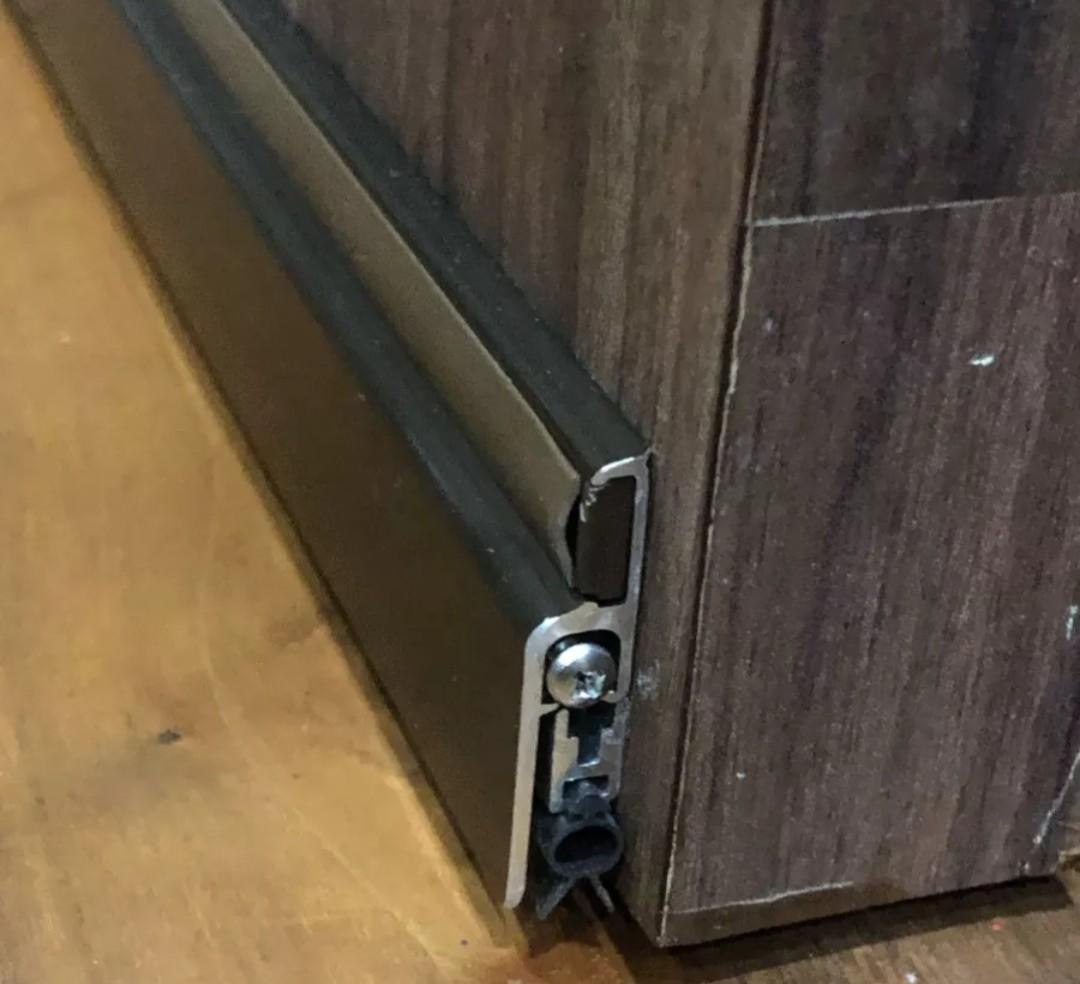 Raven, Automatic Door Seal, RP60 (Brown), Furniture & Home Living, Home ...