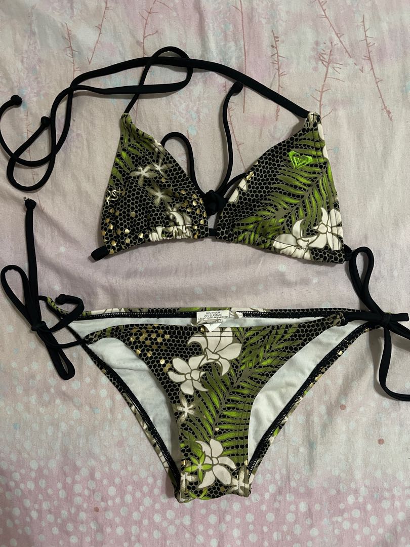 Roxy Two piece Bikini, Women's Fashion, Swimwear, Bikinis & Swimsuits ...