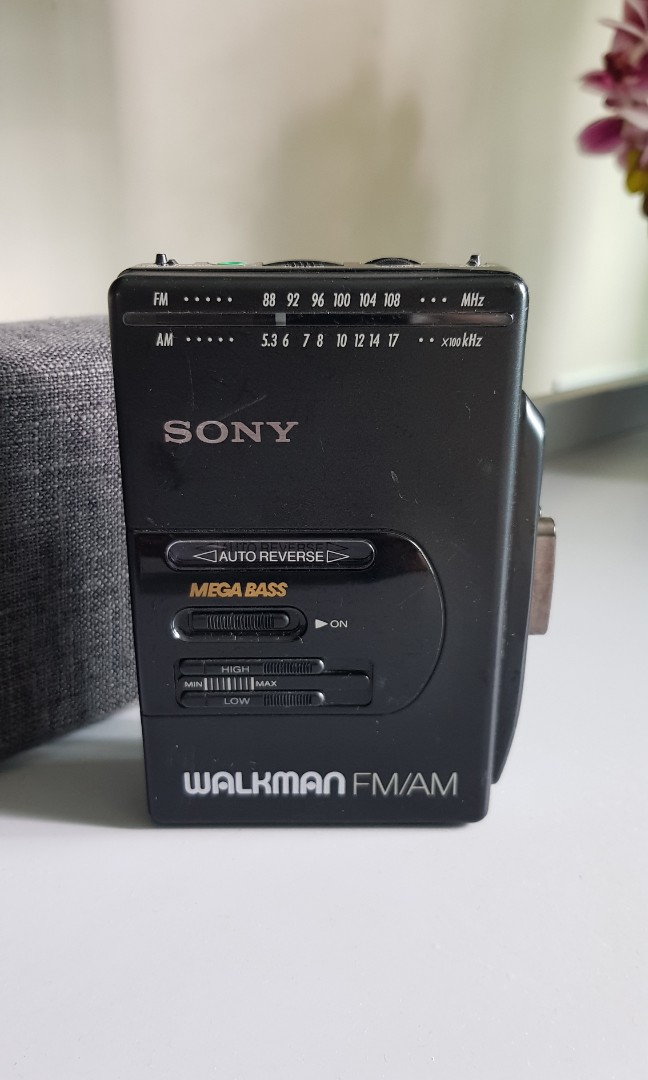 Sony Walkman WM-F2065 AM / FM Radio Portable Cassette Tape Player Rare Retro Vintage, Audio ...