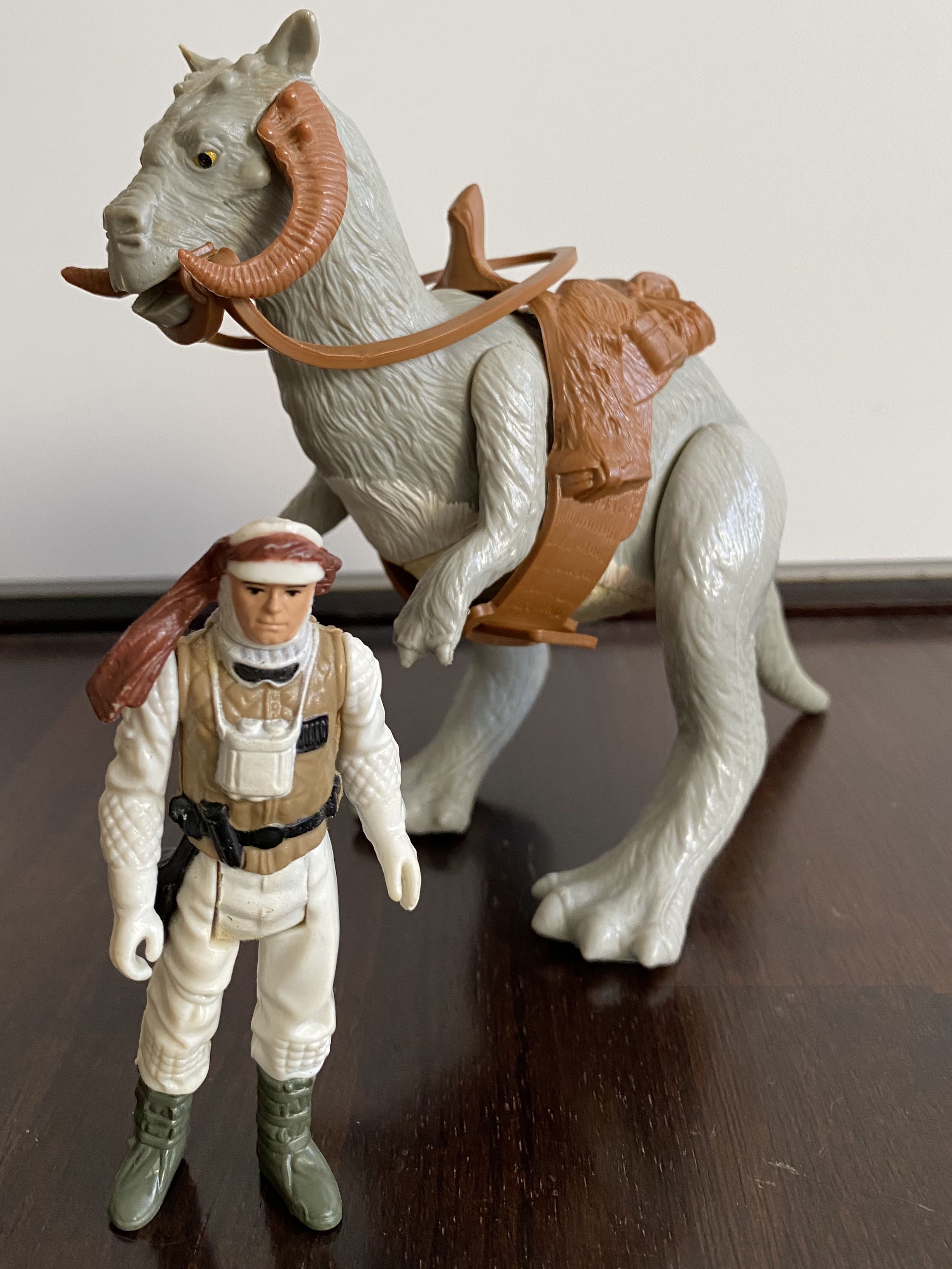 Star Wars Kenner vintage Hoth Luke and open belly Tauntaun, Hobbies ...