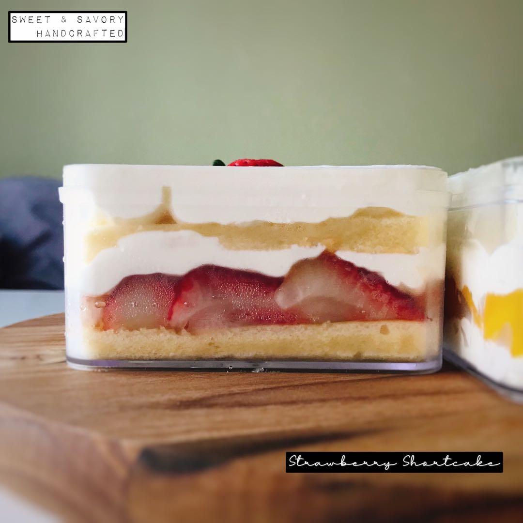 Strawberry Shortcake / Mango Shortcake in the box, Food & Drinks ...