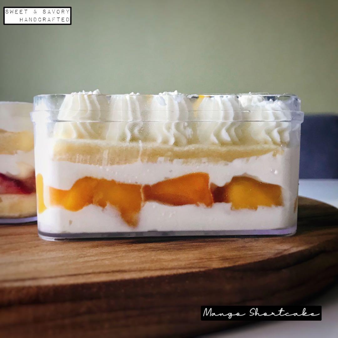 Strawberry Shortcake / Mango Shortcake in the box, Food & Drinks ...