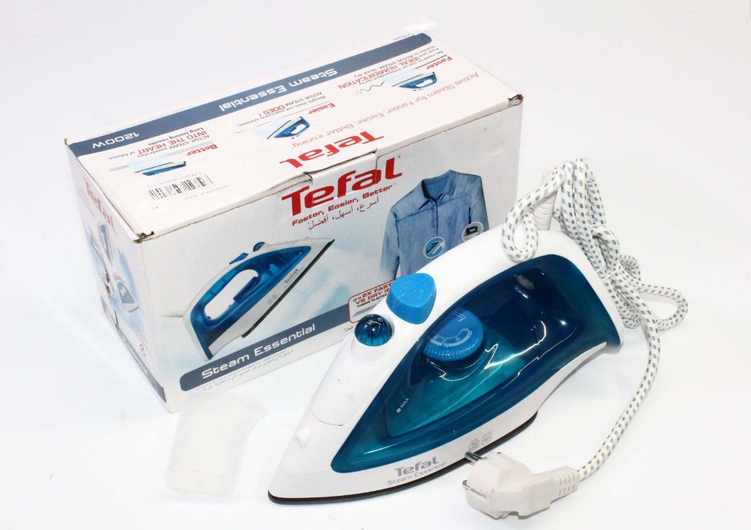 Tefal Steam Essential Iron FV1026, TV & Home Appliances, Irons ...