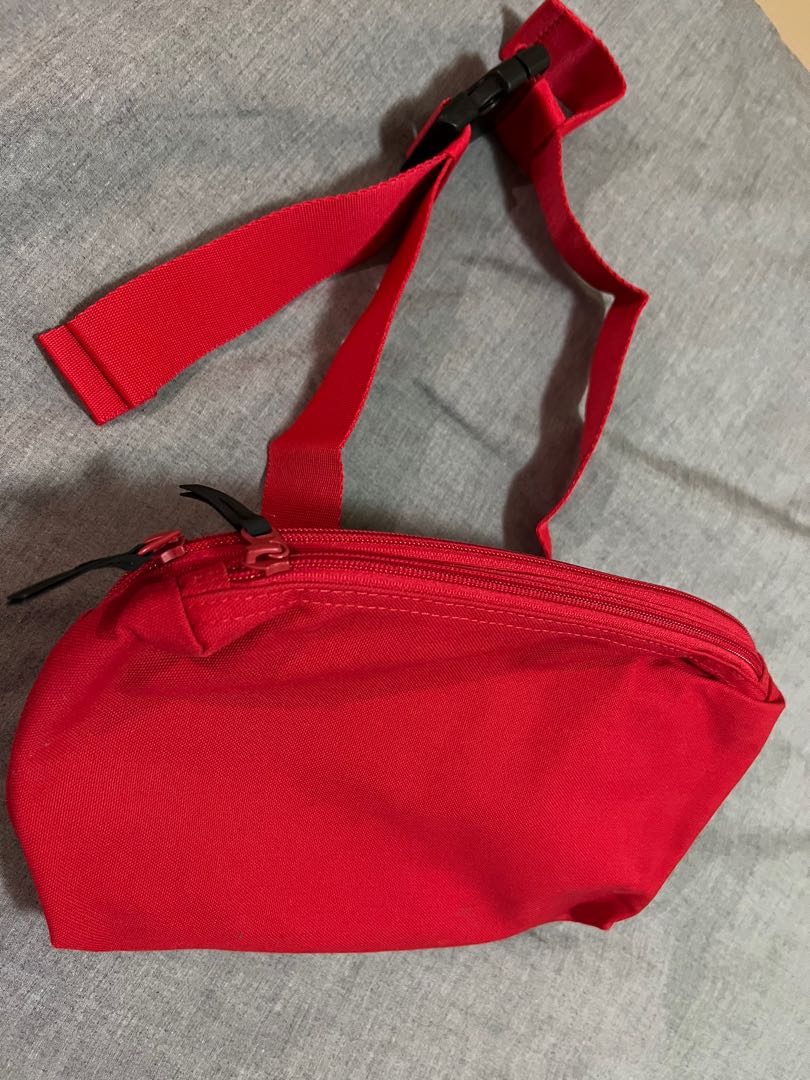 Uniqlo body bag waterproof, Women's Fashion, Bags & Wallets, Cross-body ...