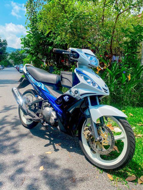 Yamaha lc v1 es, Motorbikes on Carousell