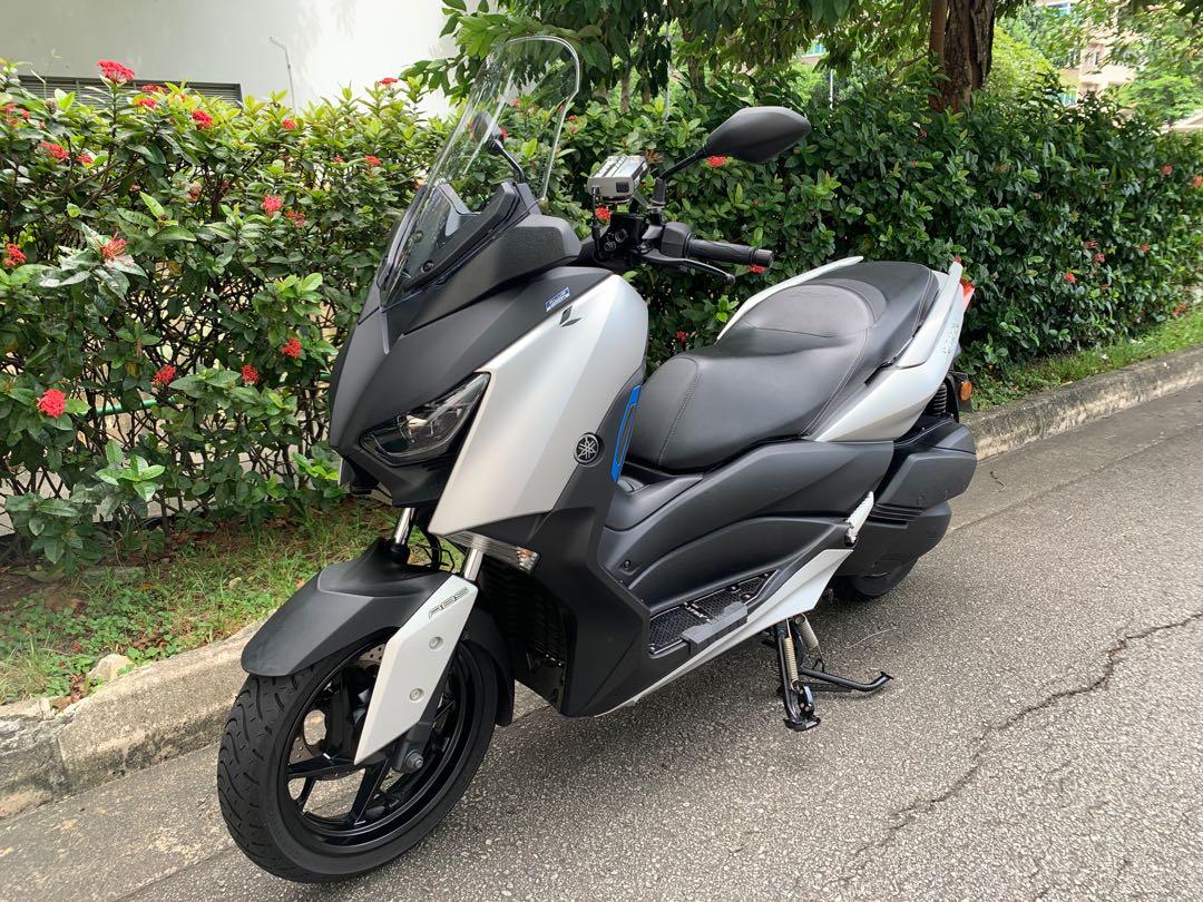 Yamaha Xmax 300 ABS Matt Silver Color With Genuine Mileage Of 17,100km ...