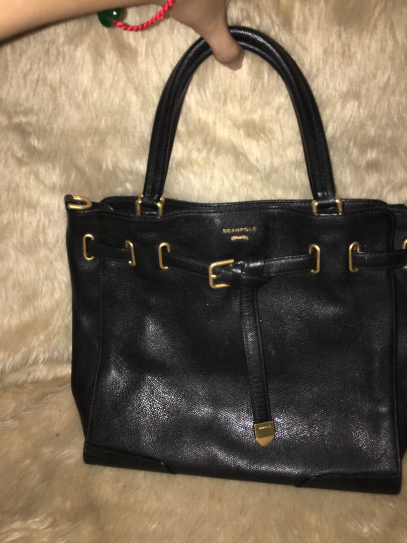Bean pole japan, Women's Fashion, Bags & Wallets, Cross-body Bags on ...