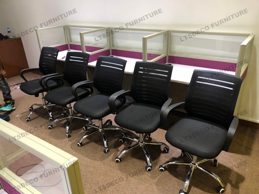 BRAND NEW CALL CENTER TABLE WITH GLASS OFFICE PARTITIONS, Furniture ...