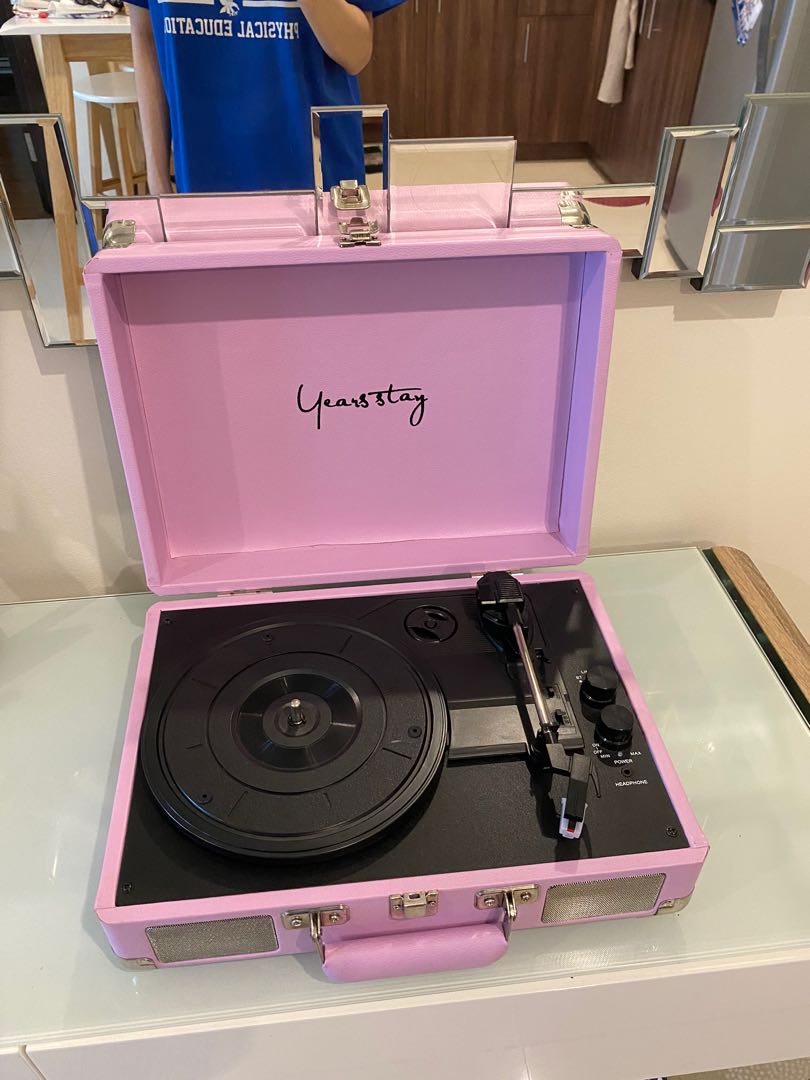 Broken Turntable Vinyl Player, Hobbies & Toys, Music & Media, Vinyls on ...