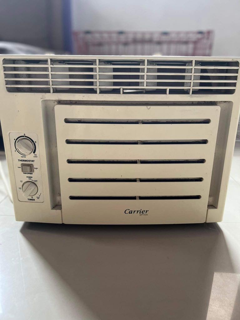 Carrier Window Type Aircondition, TV & Home Appliances, Other Home ...