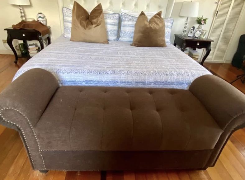 Comfy Divan / Lounge Chair, Furniture & Home Living, Furniture, Sofas ...