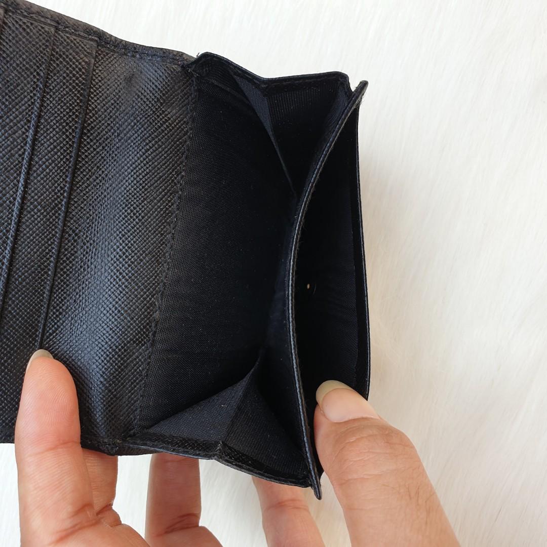 Dompet Prada Kartu Lipat Mini Kulit Asli Pria Second Preloved Branded ...