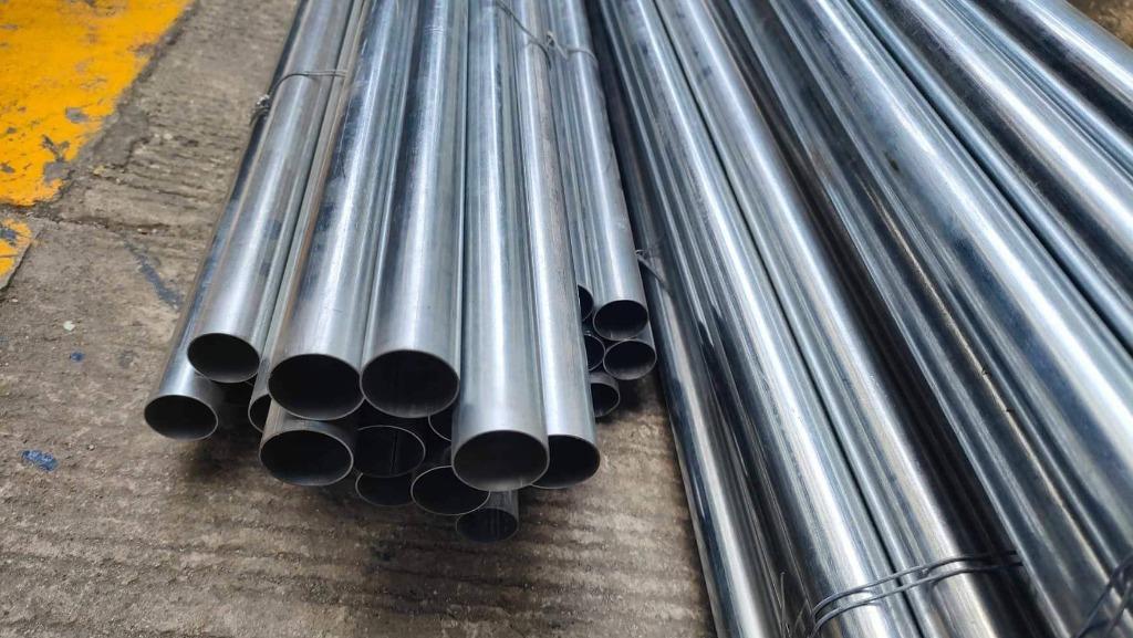 EMT pipe, Commercial & Industrial, Construction Tools & Equipment on ...