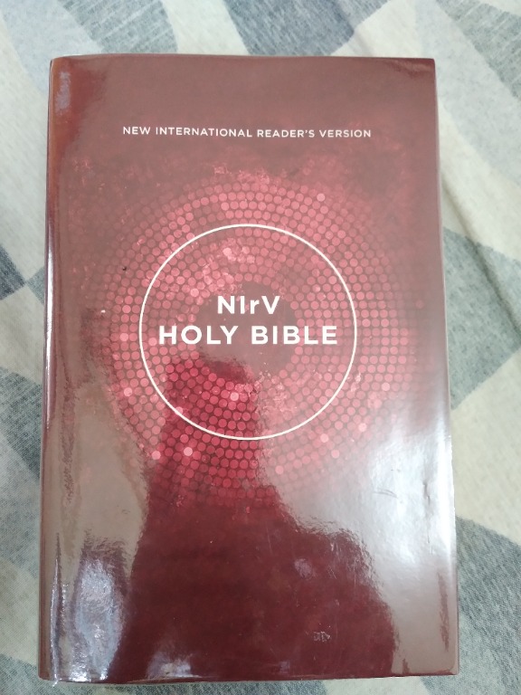 Holy Bible: New International Reader's Version, Hobbies & Toys, Books ...