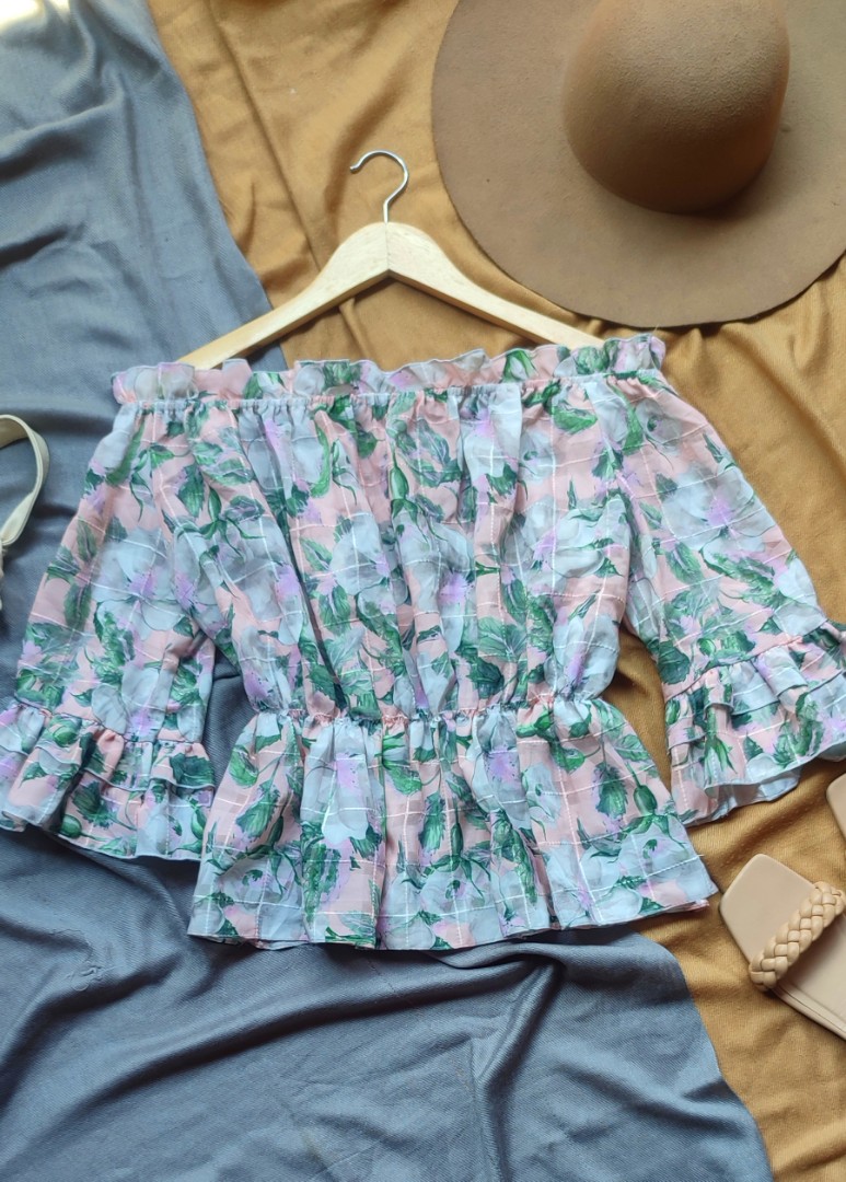 HQ PREMIUM TOP, Women's Fashion, Tops, Blouses on Carousell