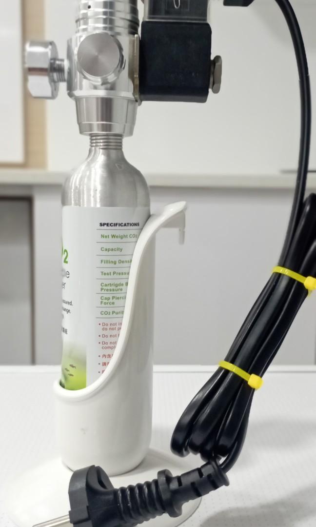 Ista CO2 (95g) with solenoid valve and lots of accessories, Pet ...