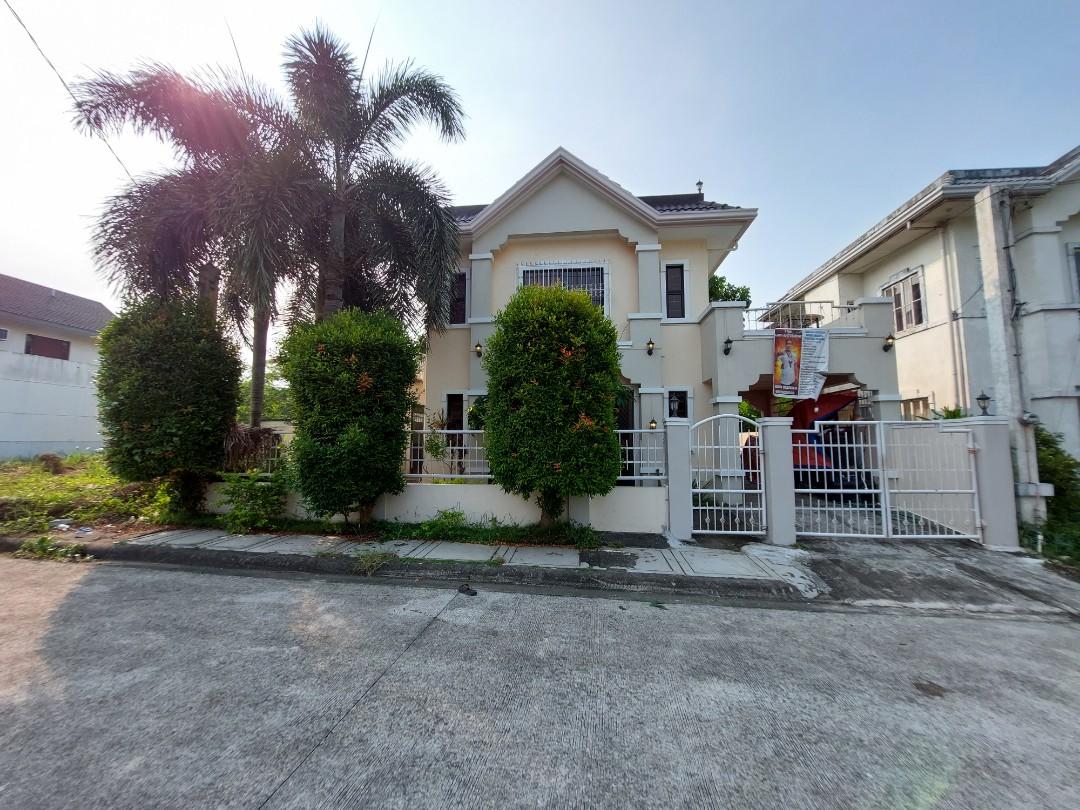 JD 2 Storey House with roof deck for sale in Montebello Calamba Laguna ...