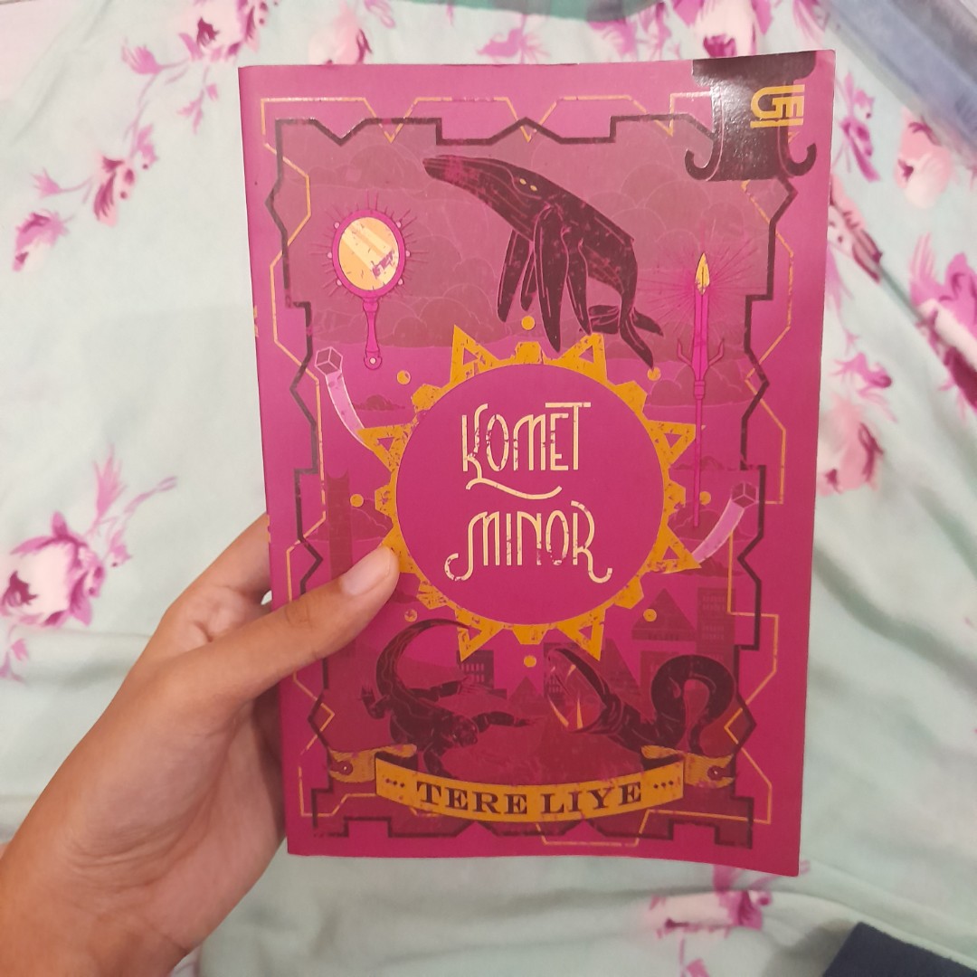komet minor tere liye preloved, Buku & Alat Tulis, Buku di Carousell