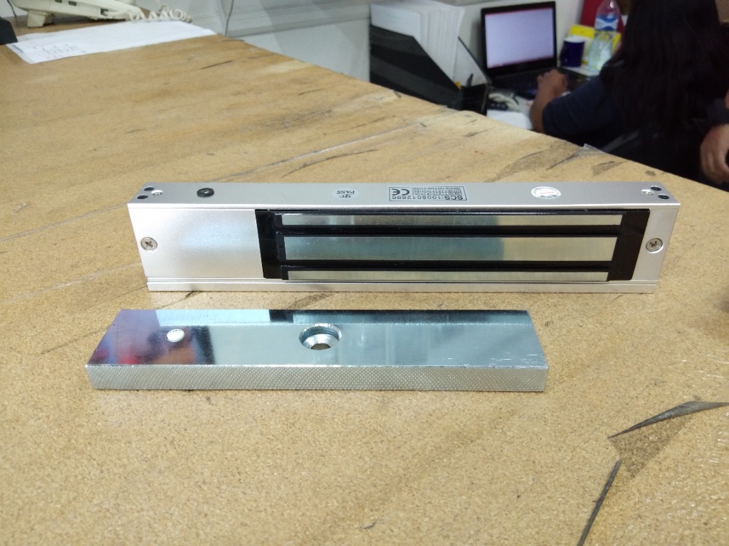 Magnetic lock access control maglock, Furniture & Home Living, Security ...