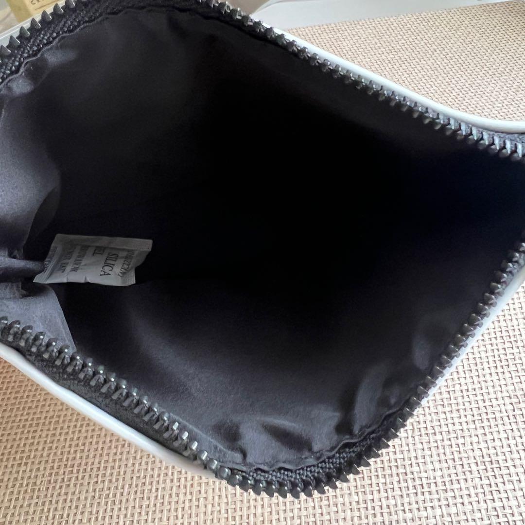 Nars makeup pouch, Women's Fashion, Bags & Wallets, Purses & Pouches on ...