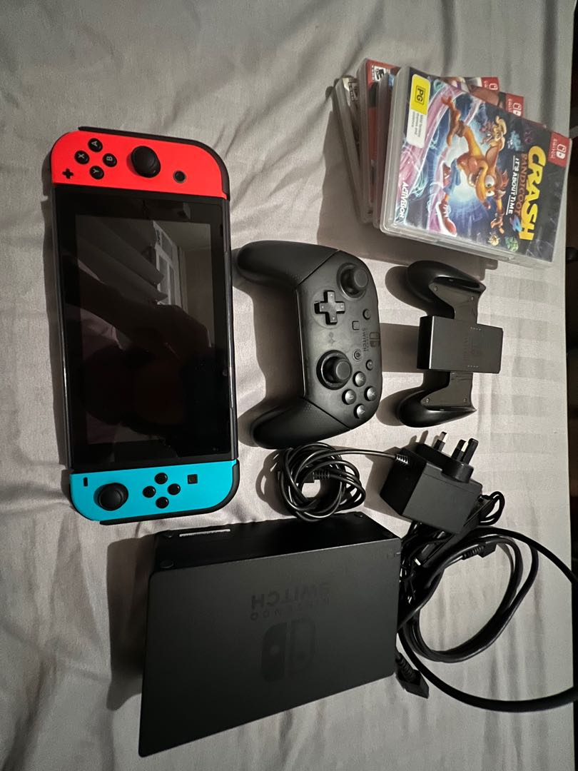 Nintendo Switch Complete Set with Accessories, Video Gaming, Video Game ...