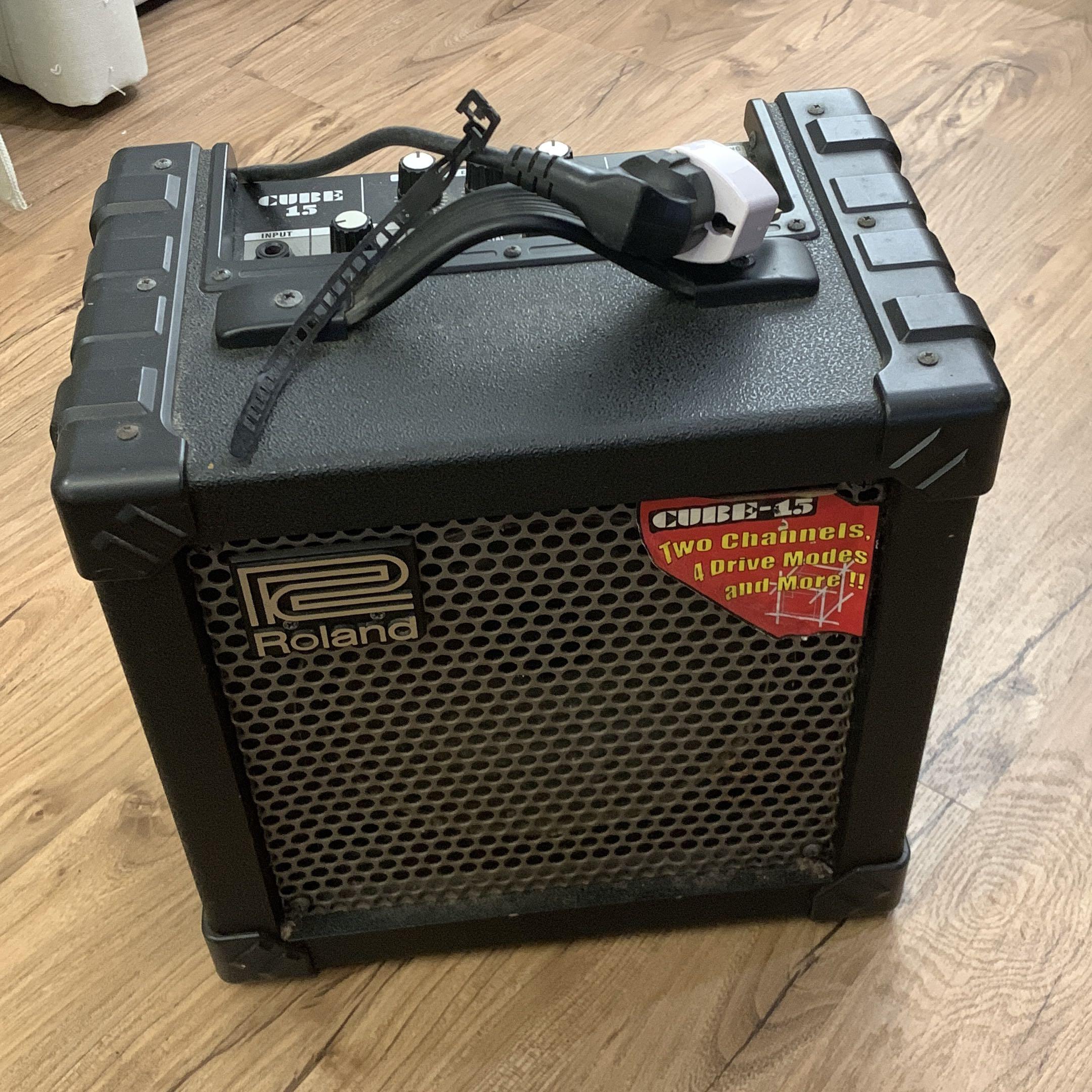 Roland Cube 15 - 15W Guitar Combo Amplifier, Hobbies & Toys, Music ...