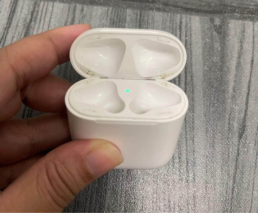 Apple Gen 1 Airpod Box Case, Audio, Earphones on Carousell