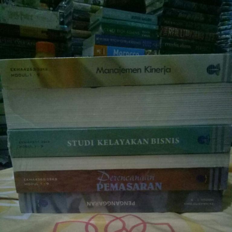 Buku modul UT (Universitas Terbuka) semester 8 BARU, SEGEL, LENGKAP, Buku & Alat Tulis, Buku di ...