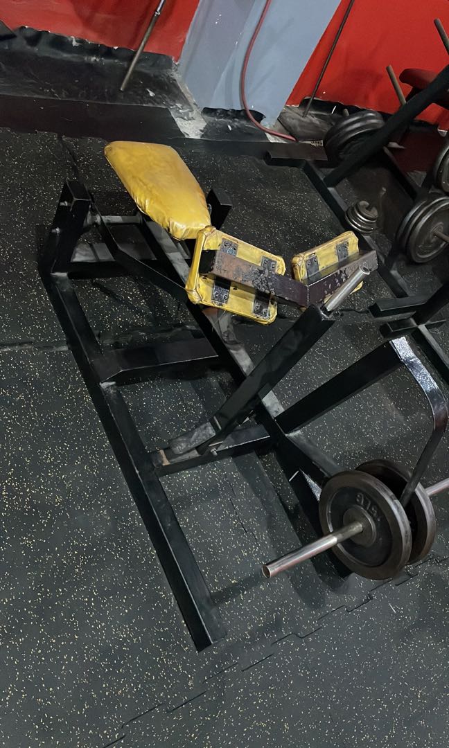 calf machine, Sports Equipment, Exercise & Fitness, Cardio & Fitness ...