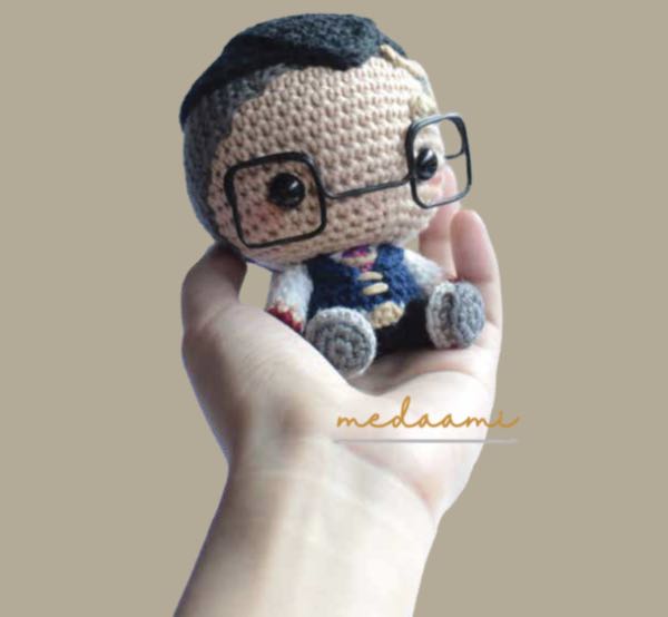 chamber valorant crochet, Hobbies & Toys, Stationary & Craft, Handmade ...