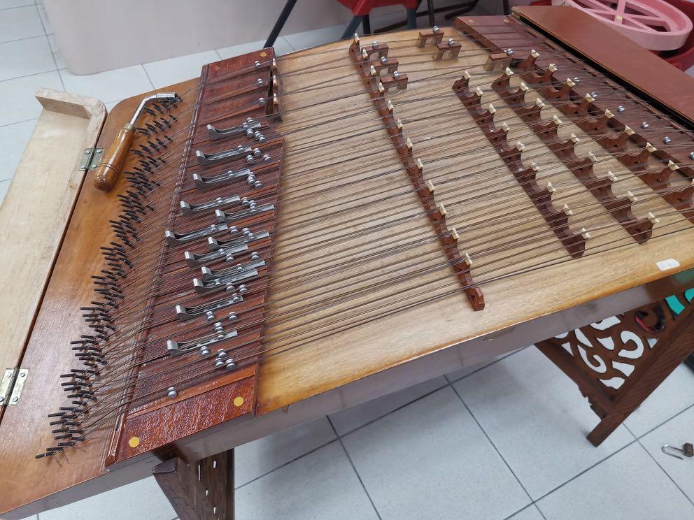 Chinese hammered dulcimer(扬琴）Big, Hobbies & Toys, Music & Media ...