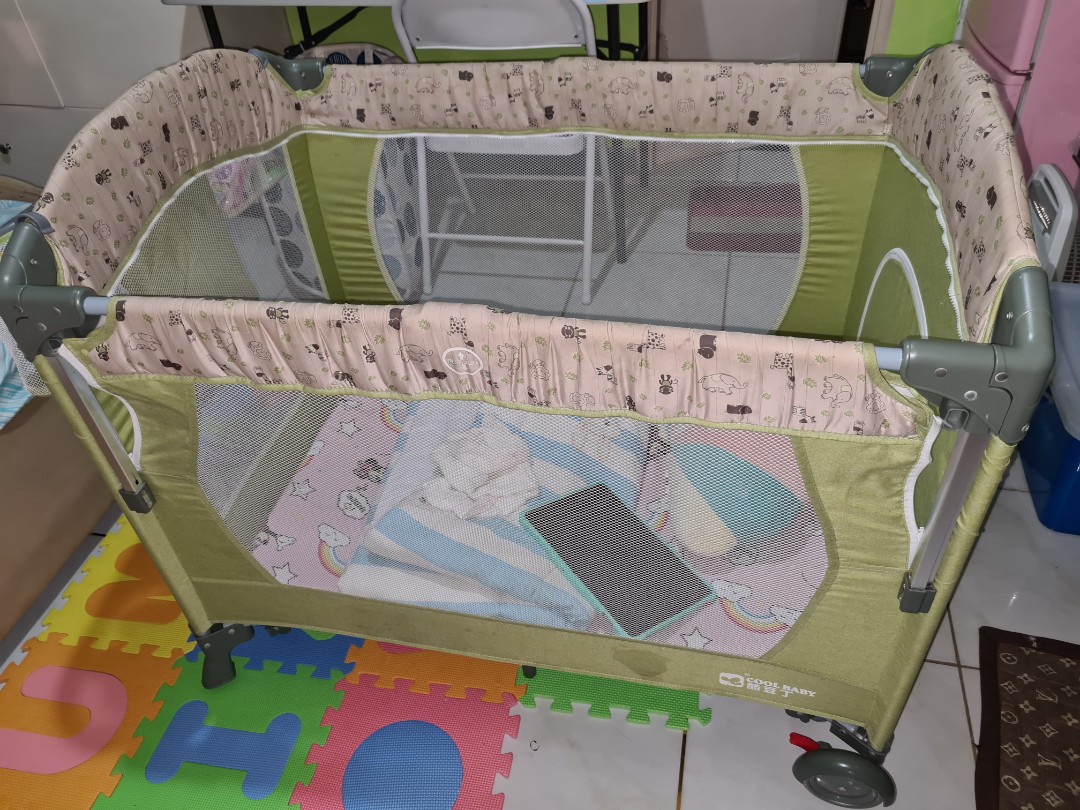 Cool baby crib with free uratex mattress, Babies & Kids, Baby Nursery ...