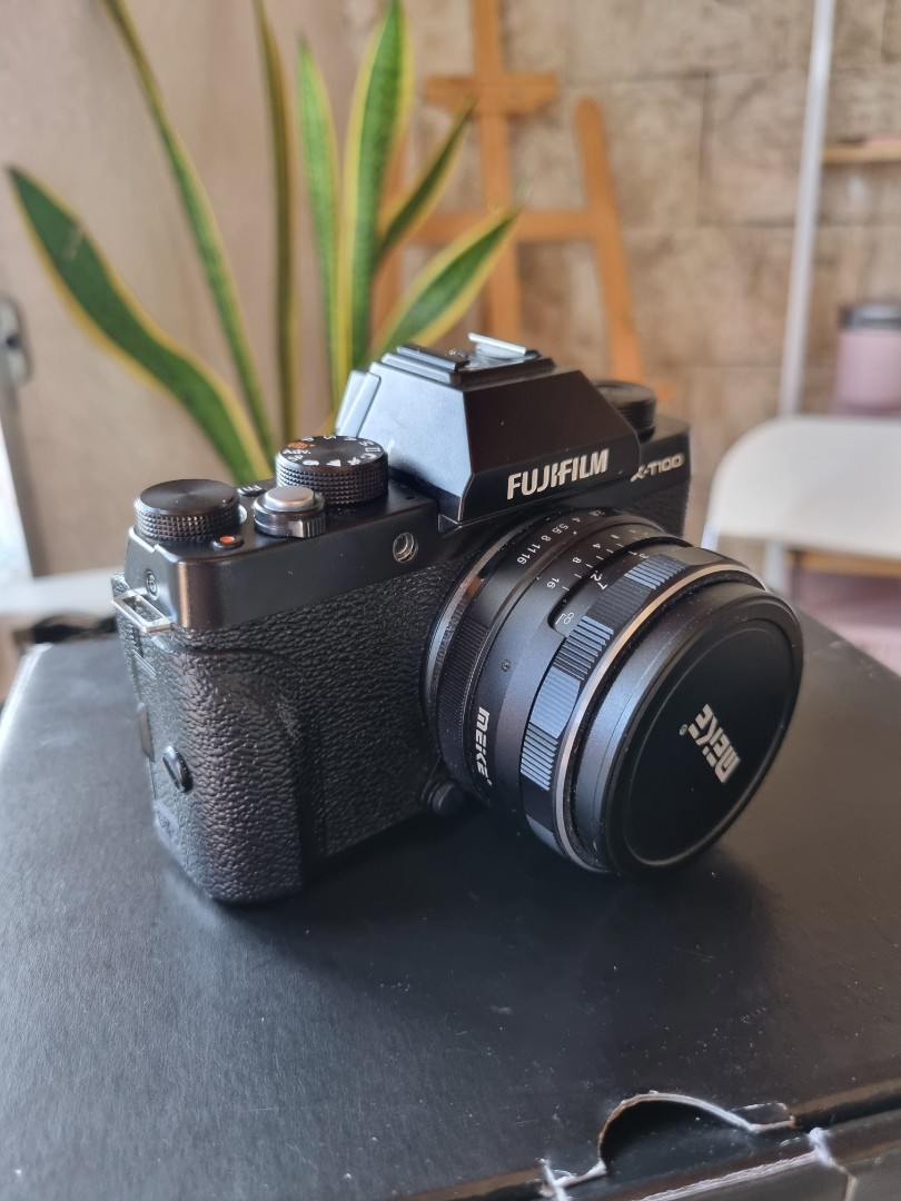 FUJIFILM XT-100 CAMERA + FREEBIES, Photography, Cameras on Carousell