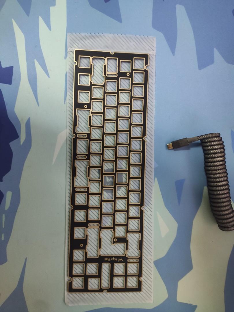 Ikki68 Aurora R1 - Charcoal edition, Computers & Tech, Parts ...