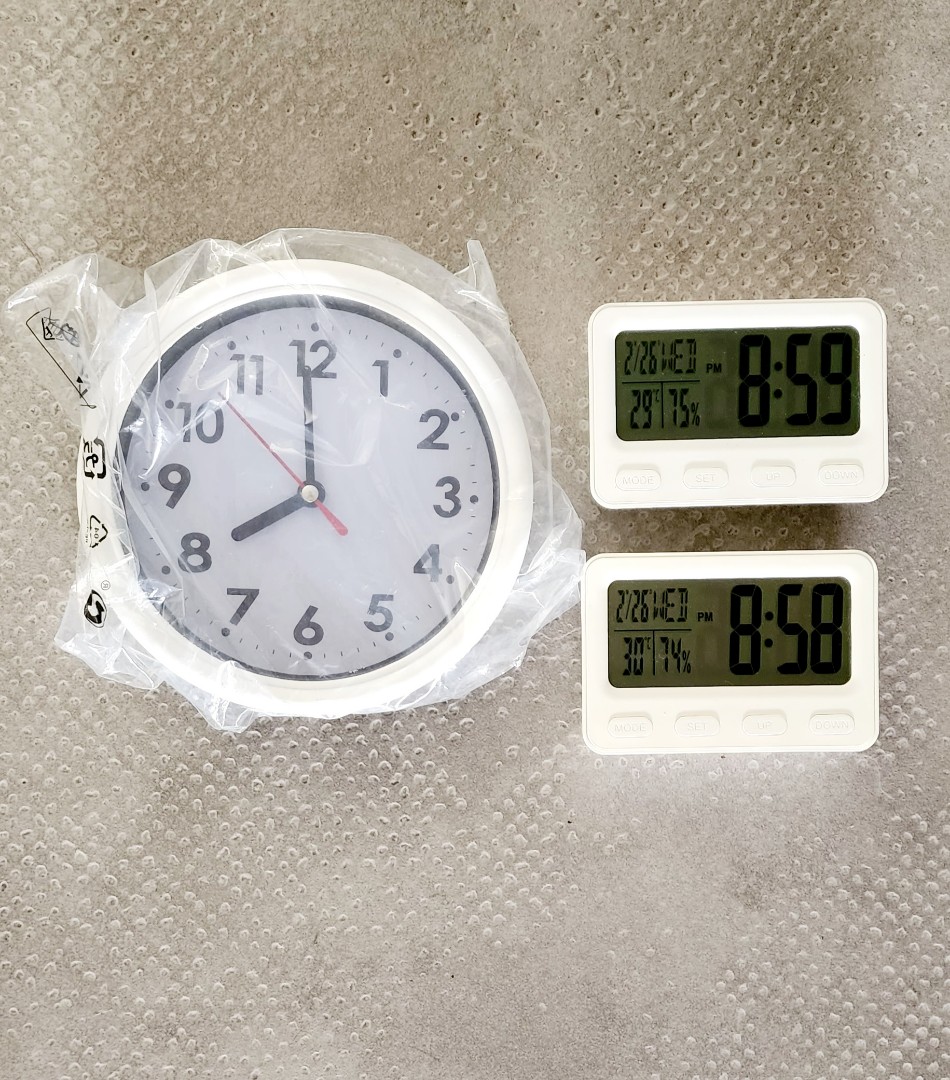 MINISO clocks, Furniture & Home Living, Home Decor, Clocks on Carousell