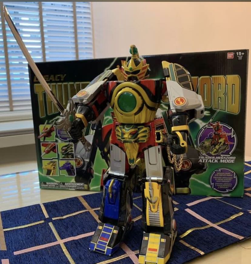 MMPR Legacy Thunder Megazord (Assault Team Inclusive), Hobbies & Toys ...