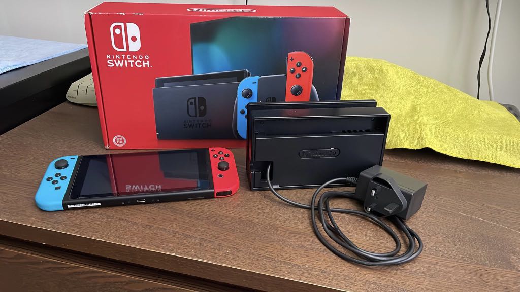 Nintendo Switch 大電版 (99新), 電子遊戲, 電子遊戲機, Nintendo 任天堂 on Carousell