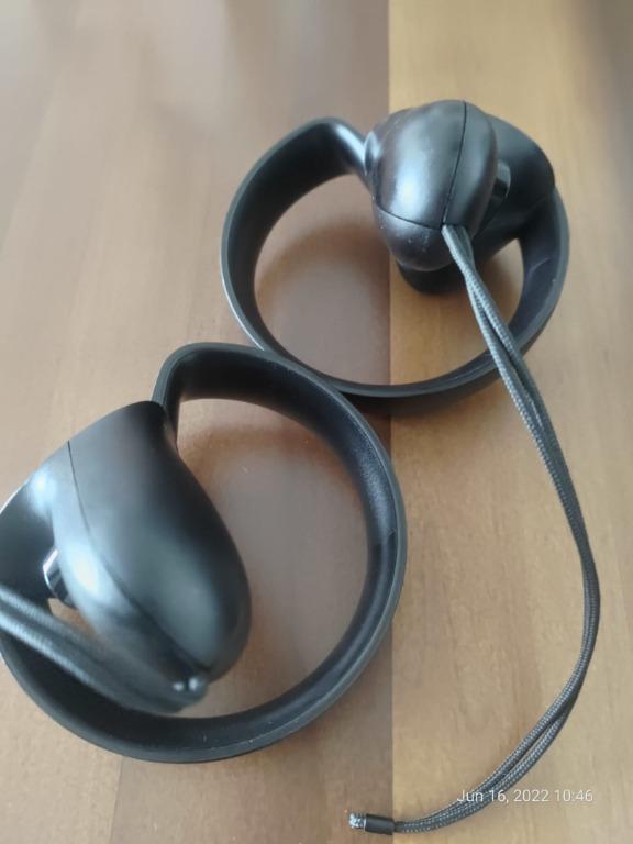 Oculus Rift CV1 with 3 Base Stations, Video Gaming, Gaming Accessories ...