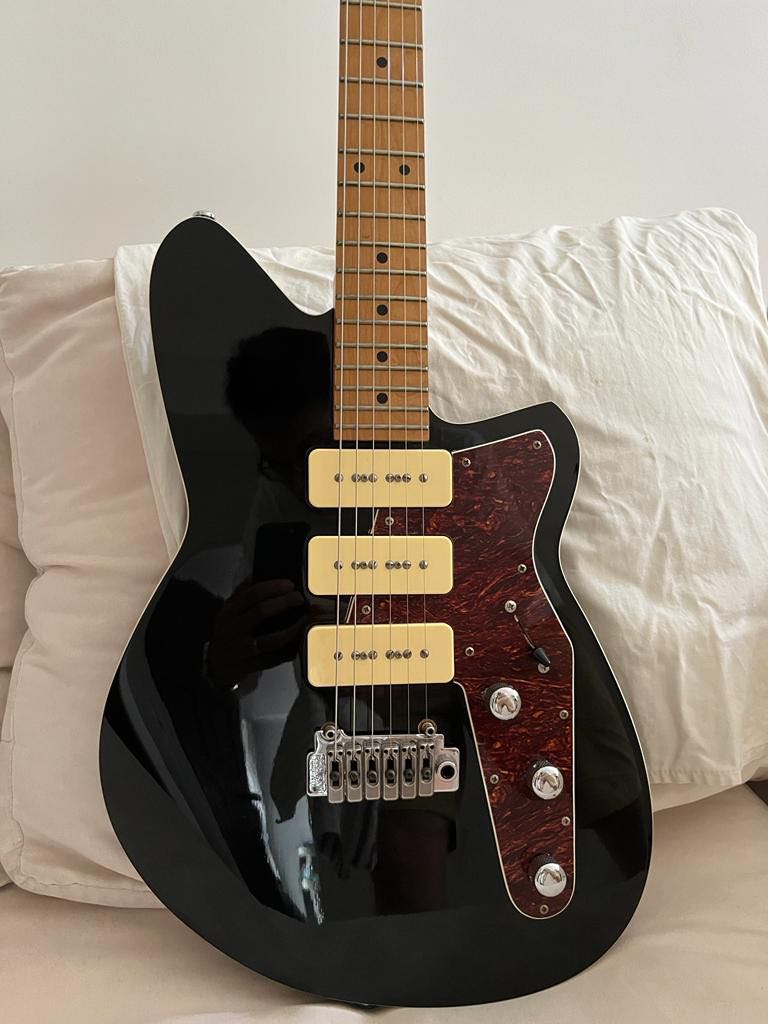 Reverend 390 fender stratocaster p90 suhr, Hobbies & Toys, Music ...