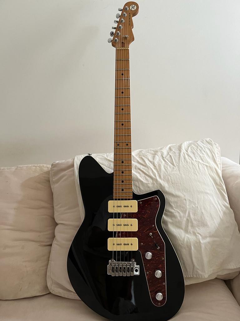 Reverend 390 fender stratocaster p90 suhr, Hobbies & Toys, Music ...