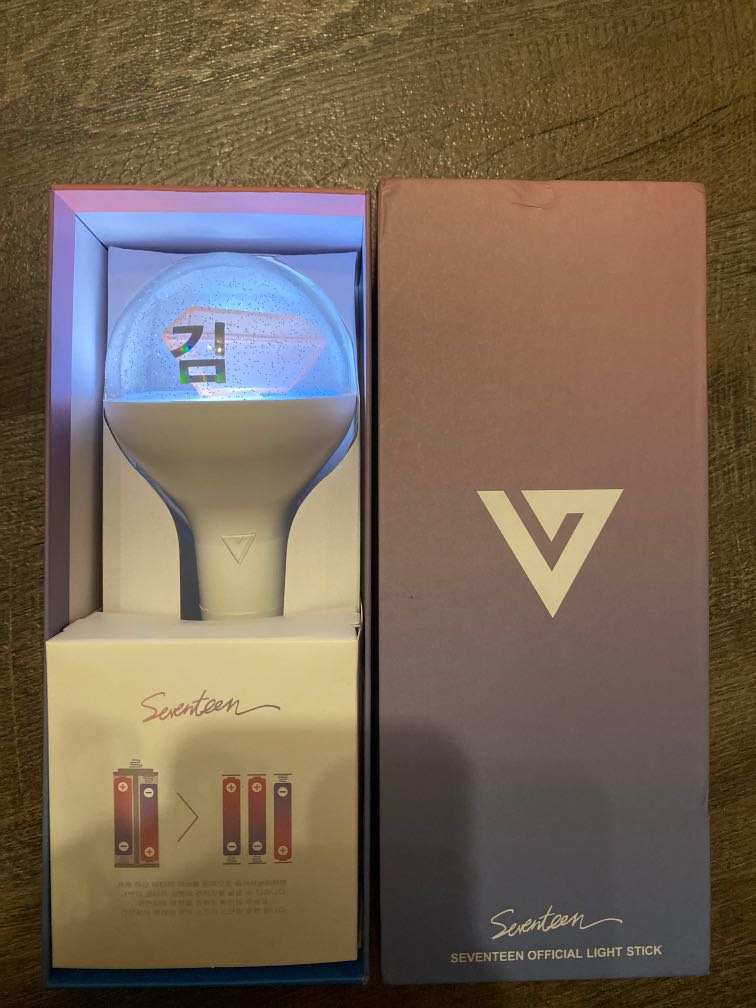 seventeen svt lightstick carat bong, Hobbies & Toys, Memorabilia ...