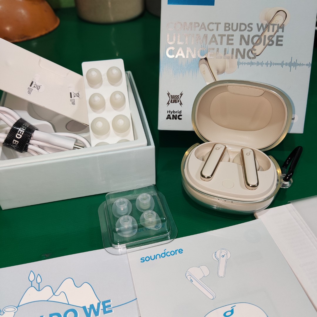 Soundcore Life P3, Audio, Headphones & Headsets on Carousell
