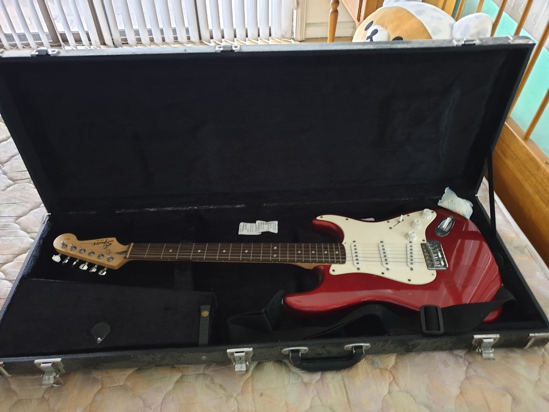 Squire affinity w/ case, Hobbies & Toys, Music & Media, Musical ...