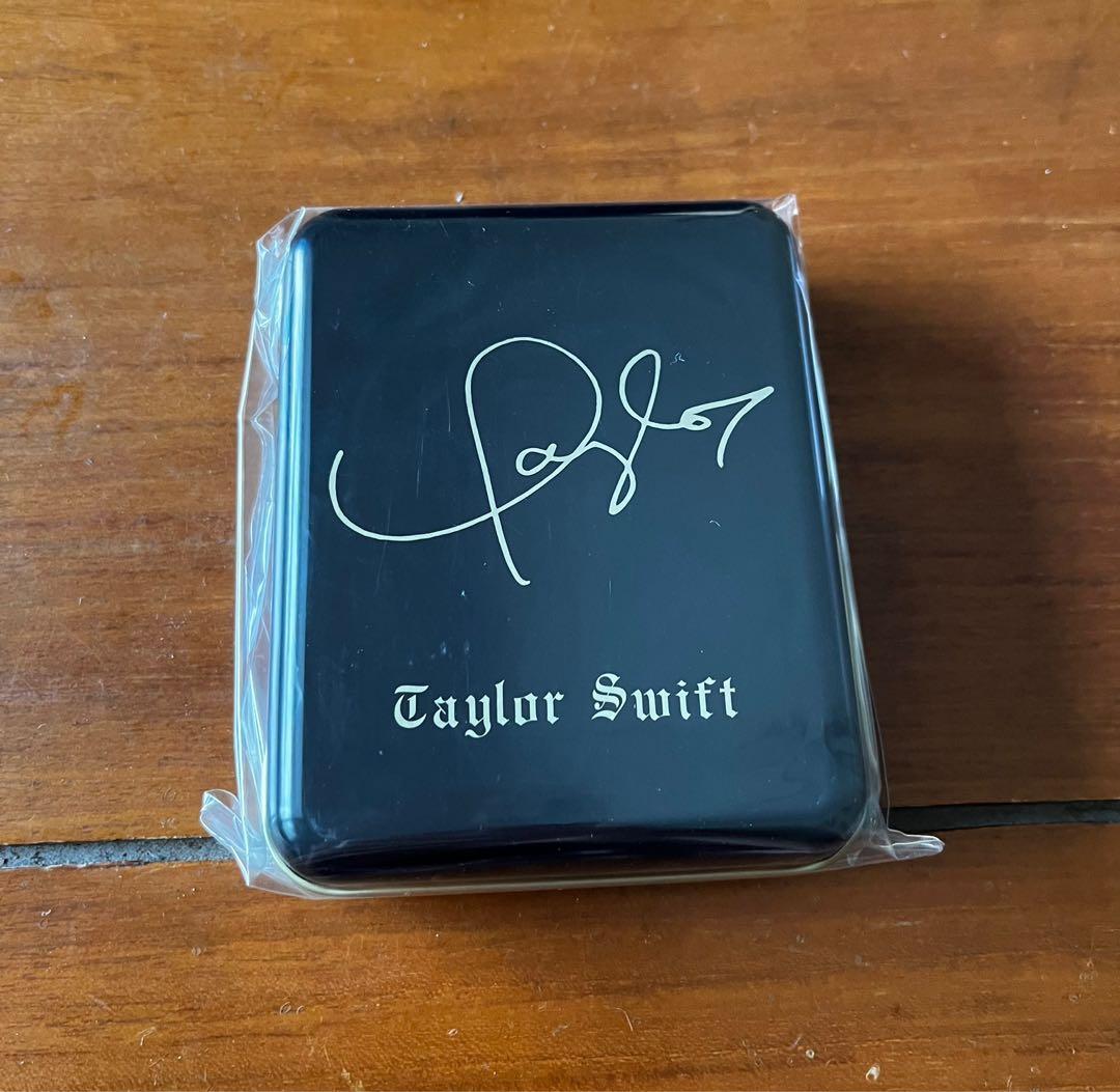 Taylor Swift Polaroid Camera, Photography, Cameras on Carousell