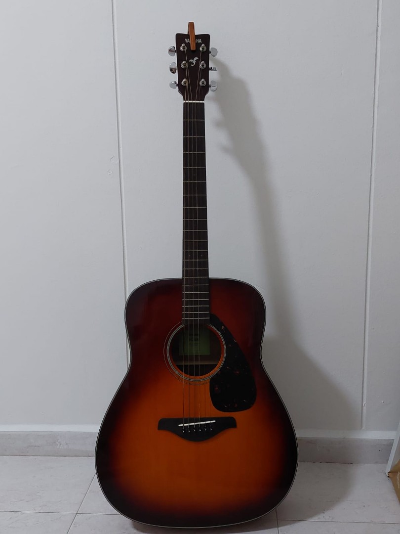 Yamaha FG 800 with case, Hobbies & Toys, Music & Media, Musical ...