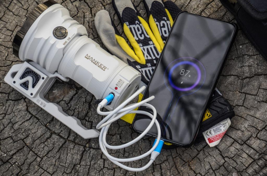 (41,500 Lumens) Manker MK38 Satellite Compact Handheld Searchlight, Sports Equipment, Hiking ...