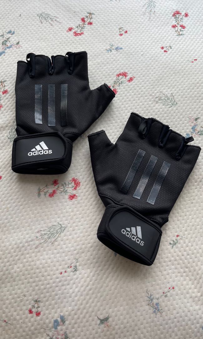 Brand New Gym Gloves Adidas L size, Men's Fashion, Activewear on Carousell