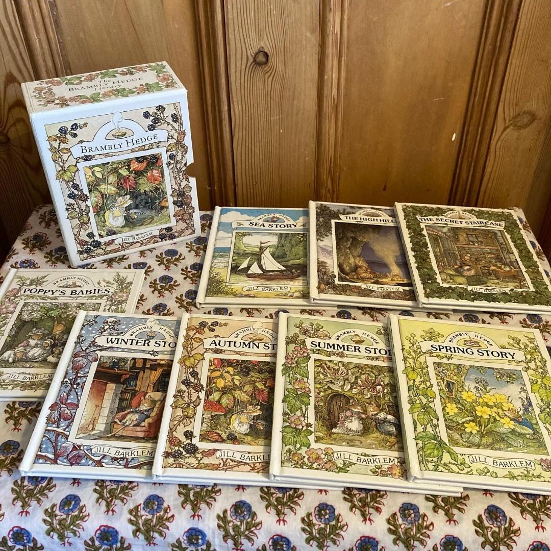 Buku The Brambly Hedge library set 8 buku, Buku & Alat Tulis, Buku Anak ...