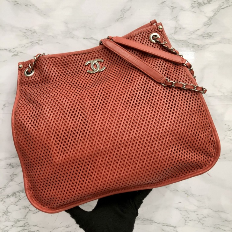 CHANEL LAMSKIN RED PERFORATED CHAIN NO.17 TATO BAG 227013960, Women's ...