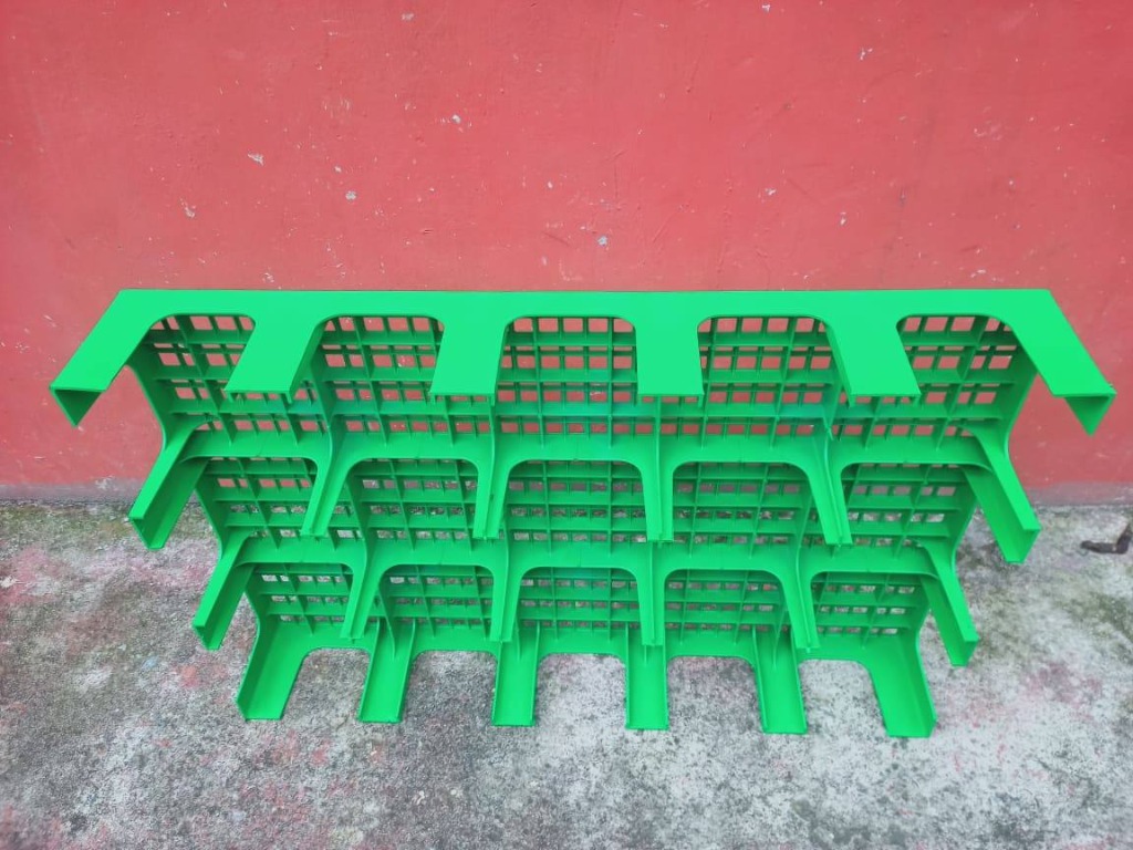 ELEVATED PLASTIC MATTING, Commercial & Industrial, Construction Tools ...